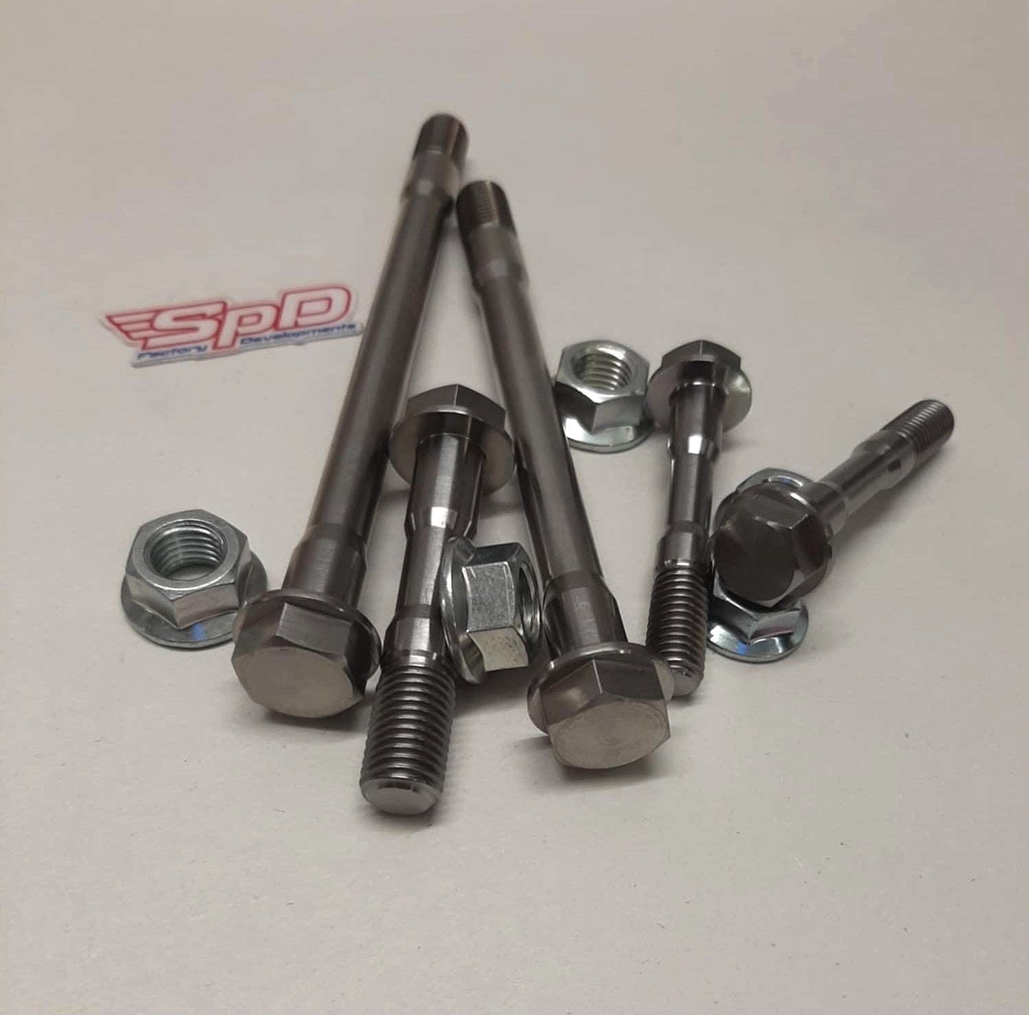 HRC Engine bolt "Set". CR500 1985-1997 – SpD Factory Developments
